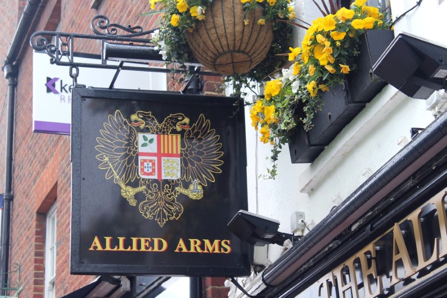 The Allied Arms – Shit & Not Shit Pubs in Reading